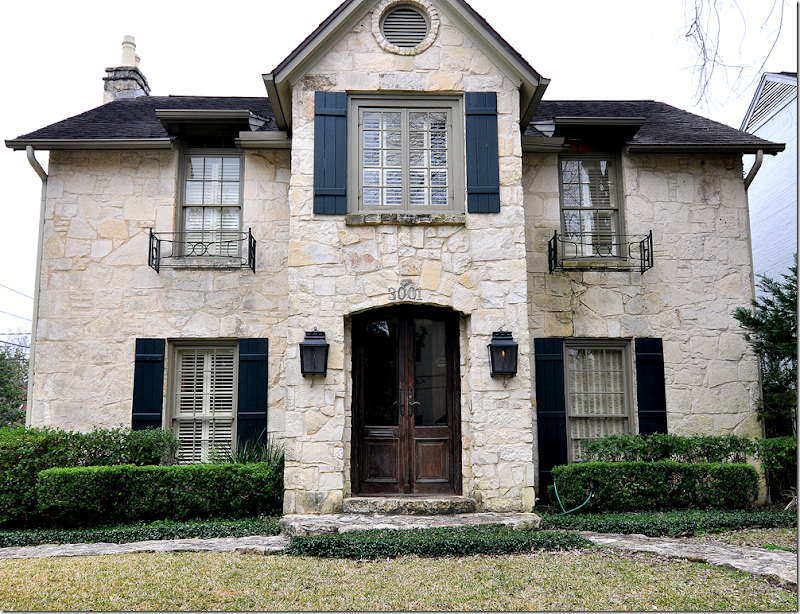 COTE DE TEXAS: The Stone House